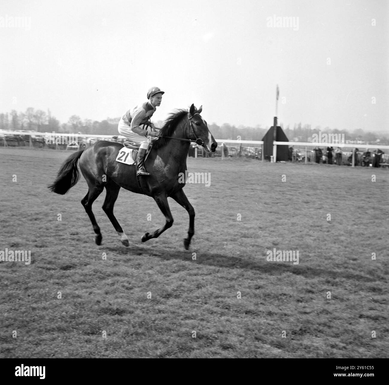 HORSE RACE FAUST & LESTER PIGGOTT 25 MAY 1960 Stock Photo - Alamy
