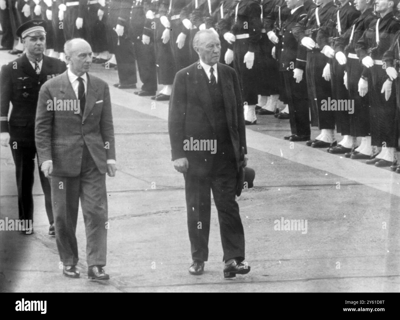 GERMAN CHANCELLOR KONRAD ADENAUER IN PARIS 14 MAY 1960 Stock Photo - Alamy
