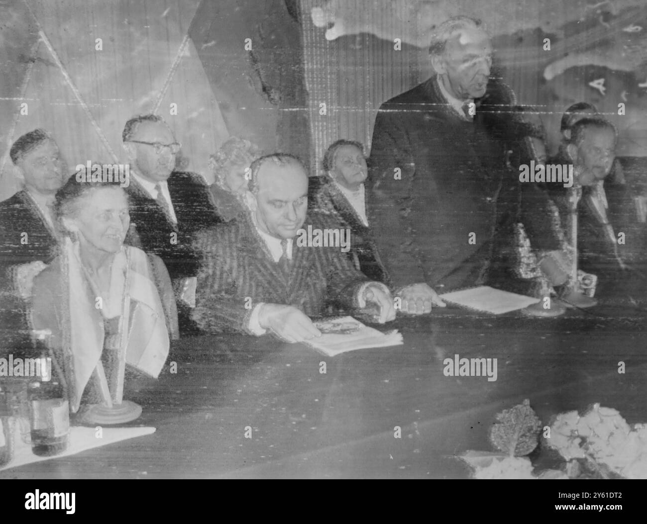 Dolling hi-res stock photography and images - Alamy