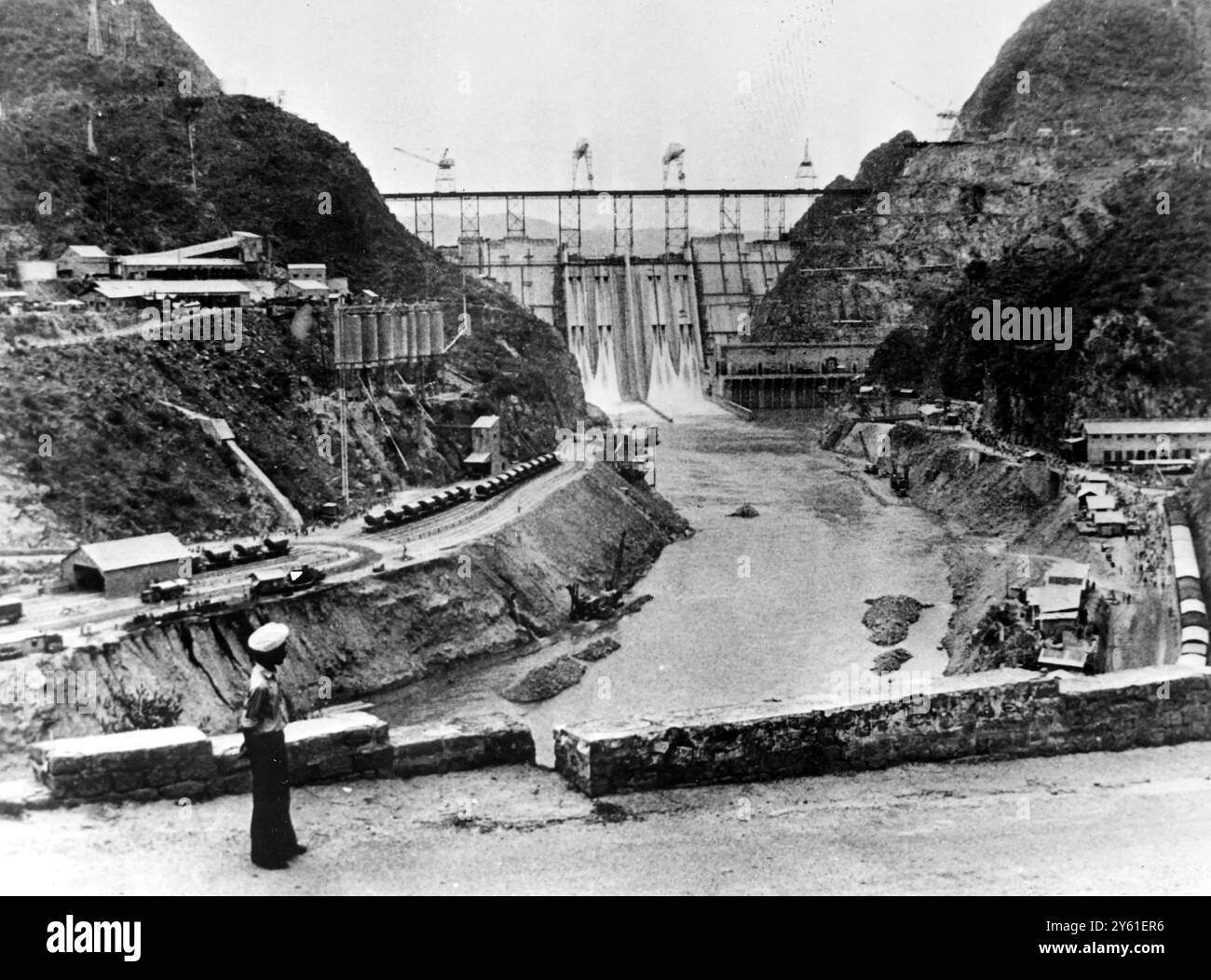 BHAKRA DAM VIEW 8 MAY 1960 Stock Photo - Alamy