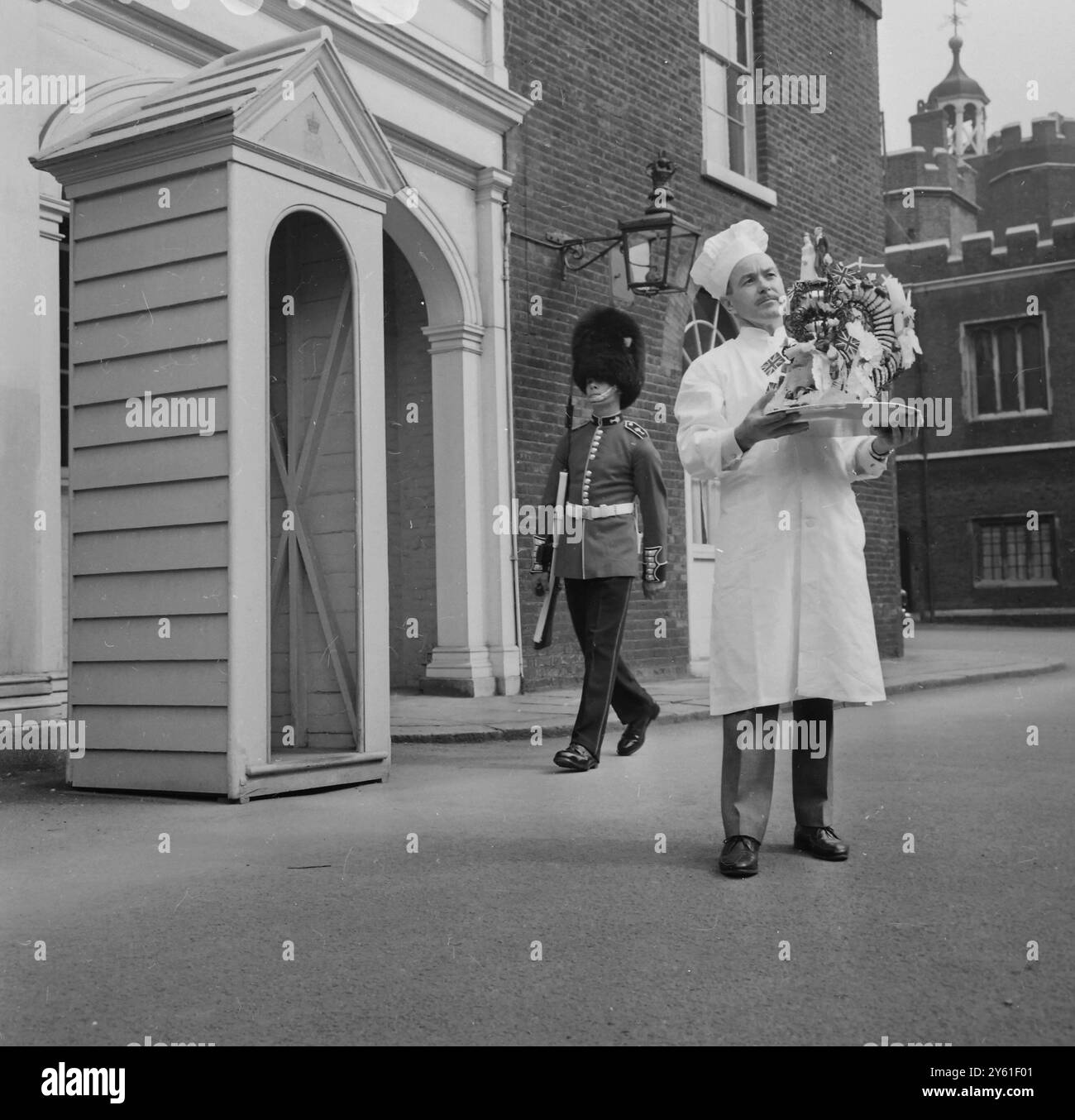 Princess margaret wedding cake hi-res stock photography and images - Alamy