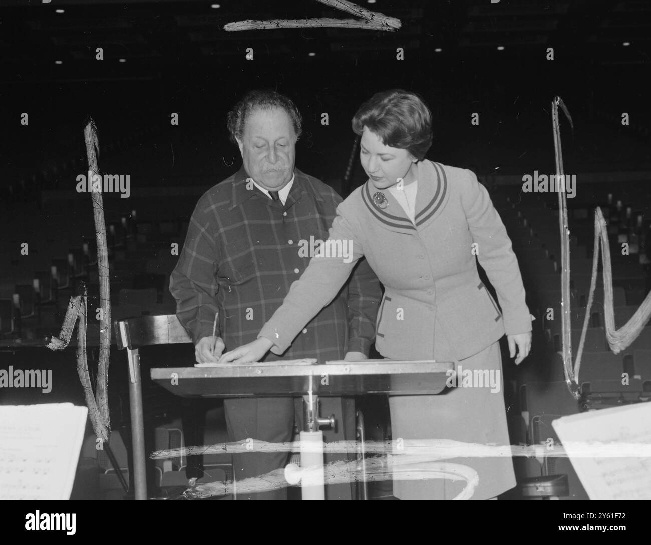 Gina davis hi-res stock photography and images - Alamy