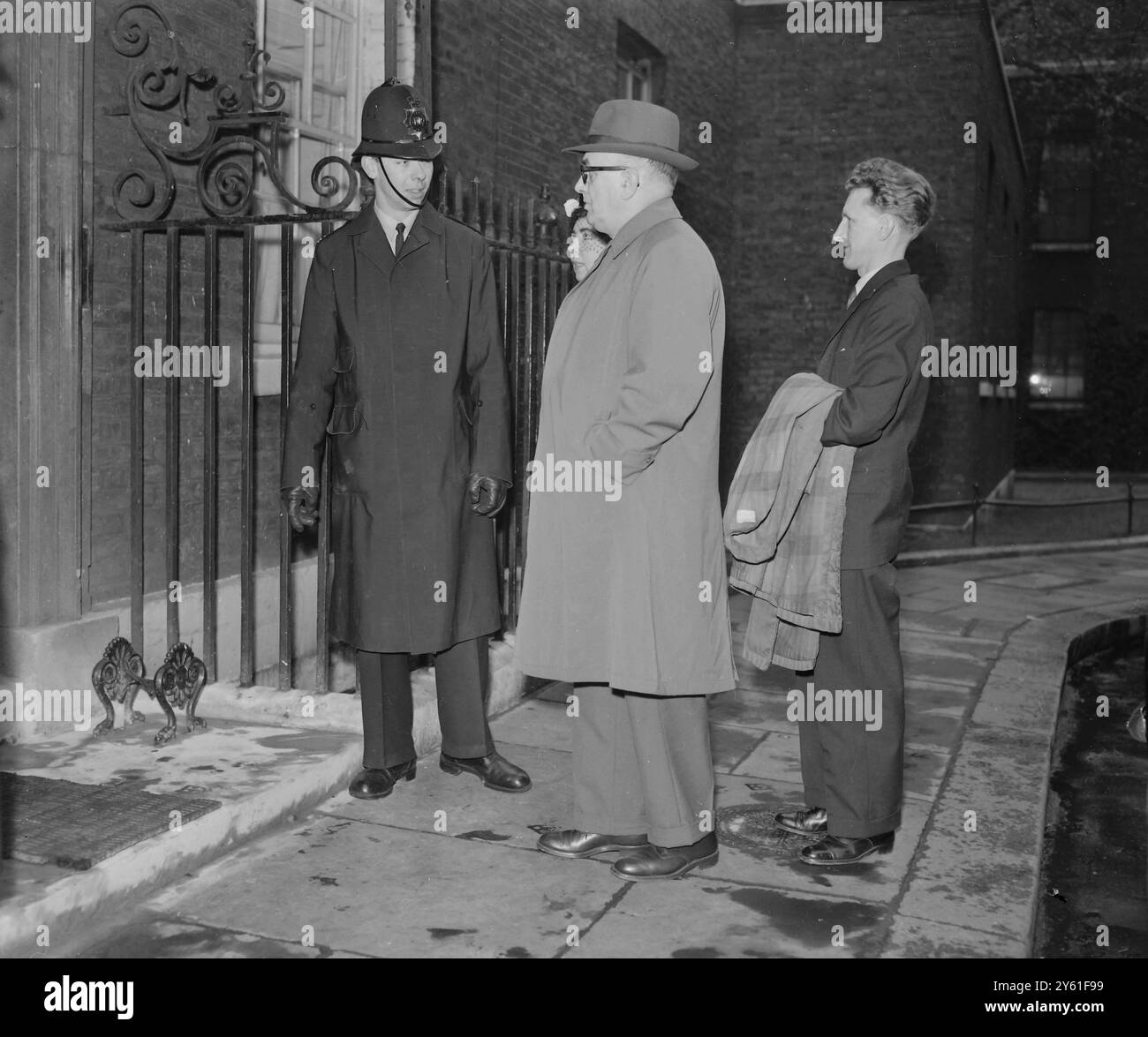 SPECIAL GLASGOW HERALD SCHOOL TEACHERS DELEGATION DOWNING STREET - JOHN ...