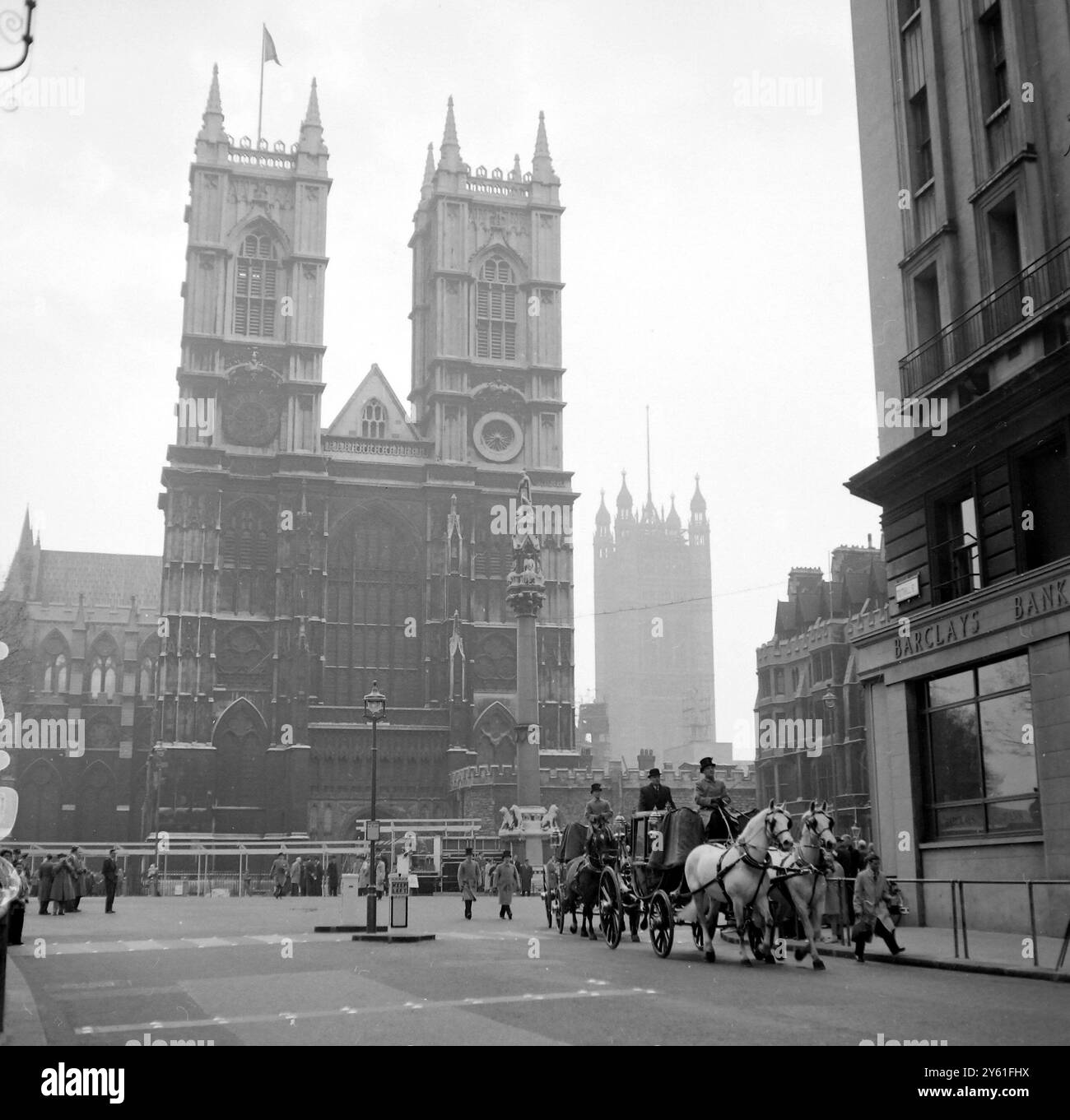 CARRIAGE PROCESSION OUTSIDE WESTMINSTER ABBEY FOR PRINCESS MARGARET ' S ...