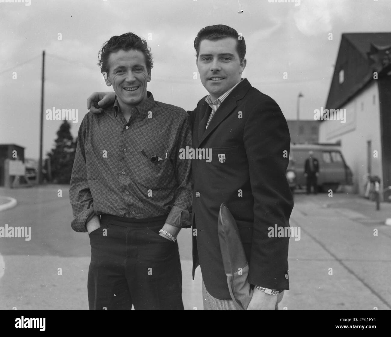MUSIC SINGERS GENE VINCENT AND JERRY KELLER 29 APRIL 1960 Stock Photo ...