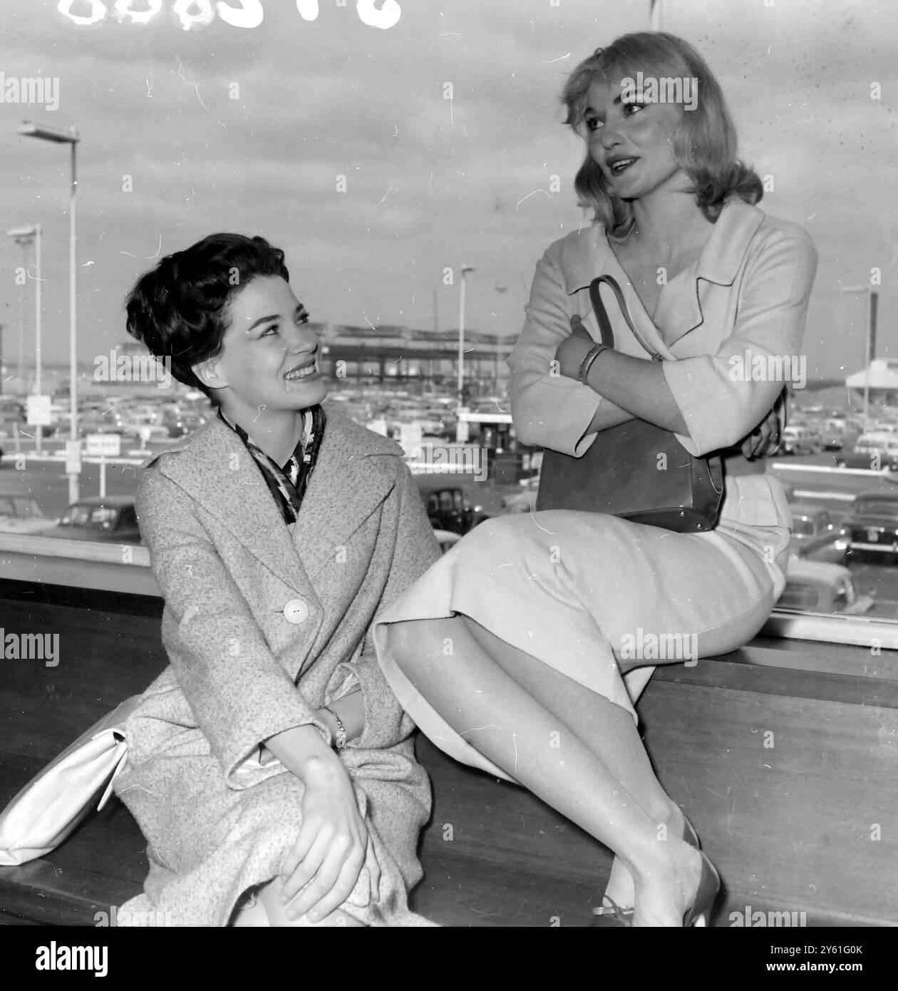 AUSTRALIAN ACTRESS DIANE CILENTO WITH KATYA DOUGLAS 29 APRIL 1960 Stock ...