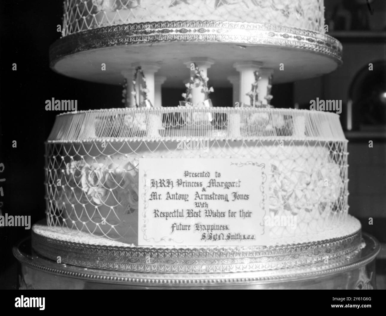 Princess margaret wedding cake hi-res stock photography and images - Alamy