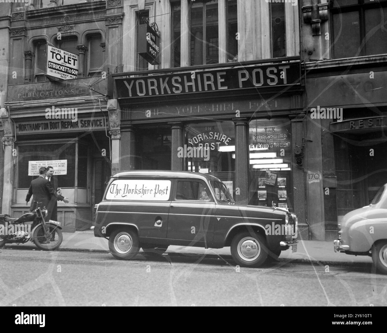 SPECIAL YORKSHIRE POST NEW VAN OUTSIDE FLEET STREET OFFICES 23 APRIL ...