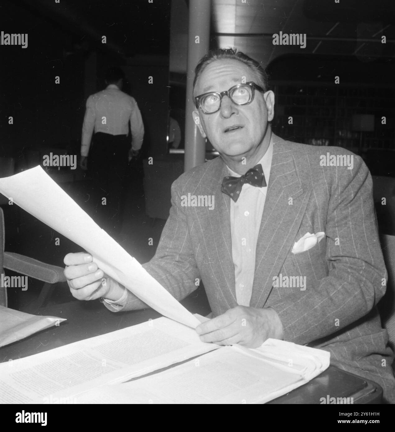 John gunther Black and White Stock Photos & Images - Alamy