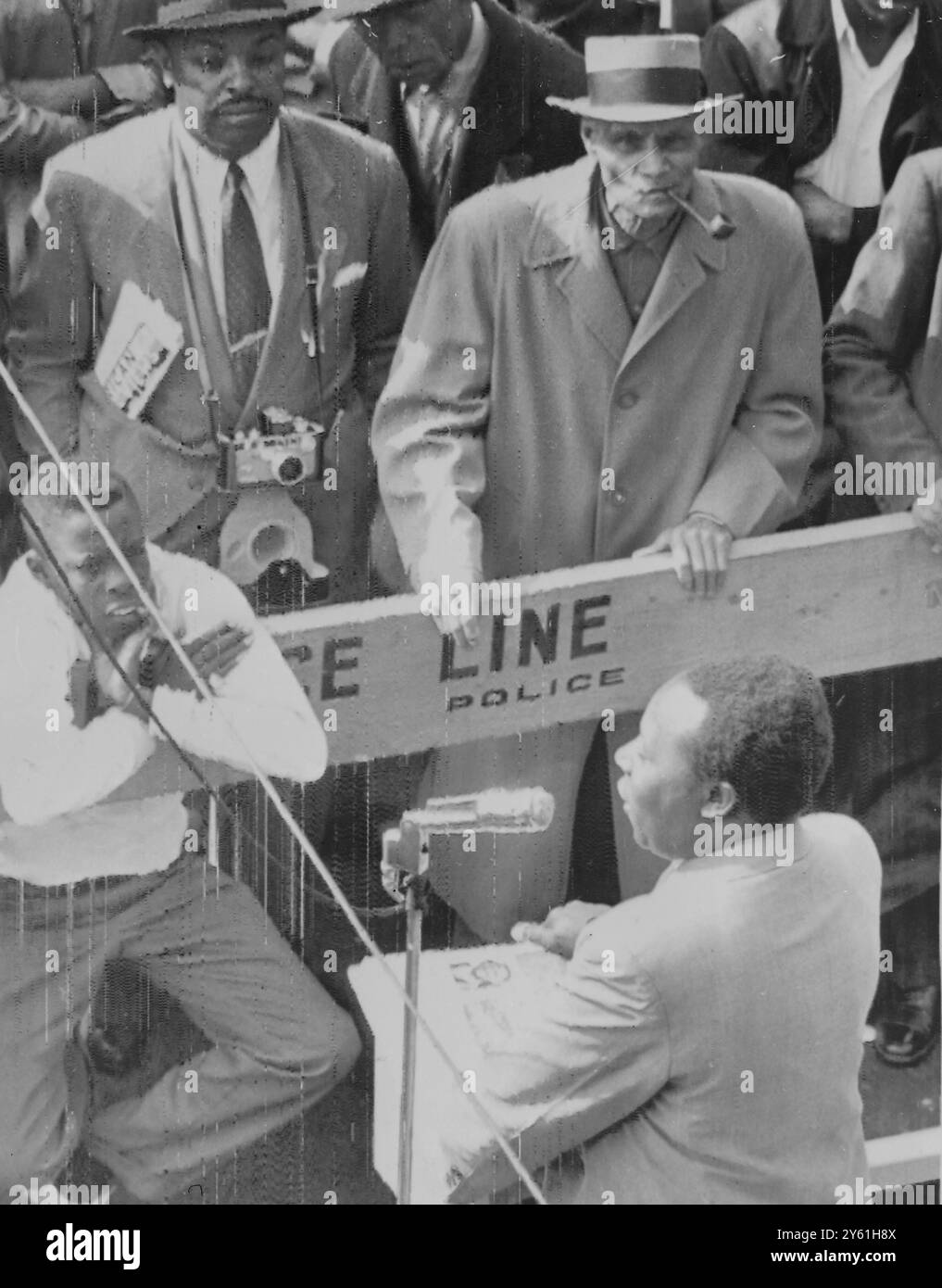 18 april 1960 hi-res stock photography and images - Alamy