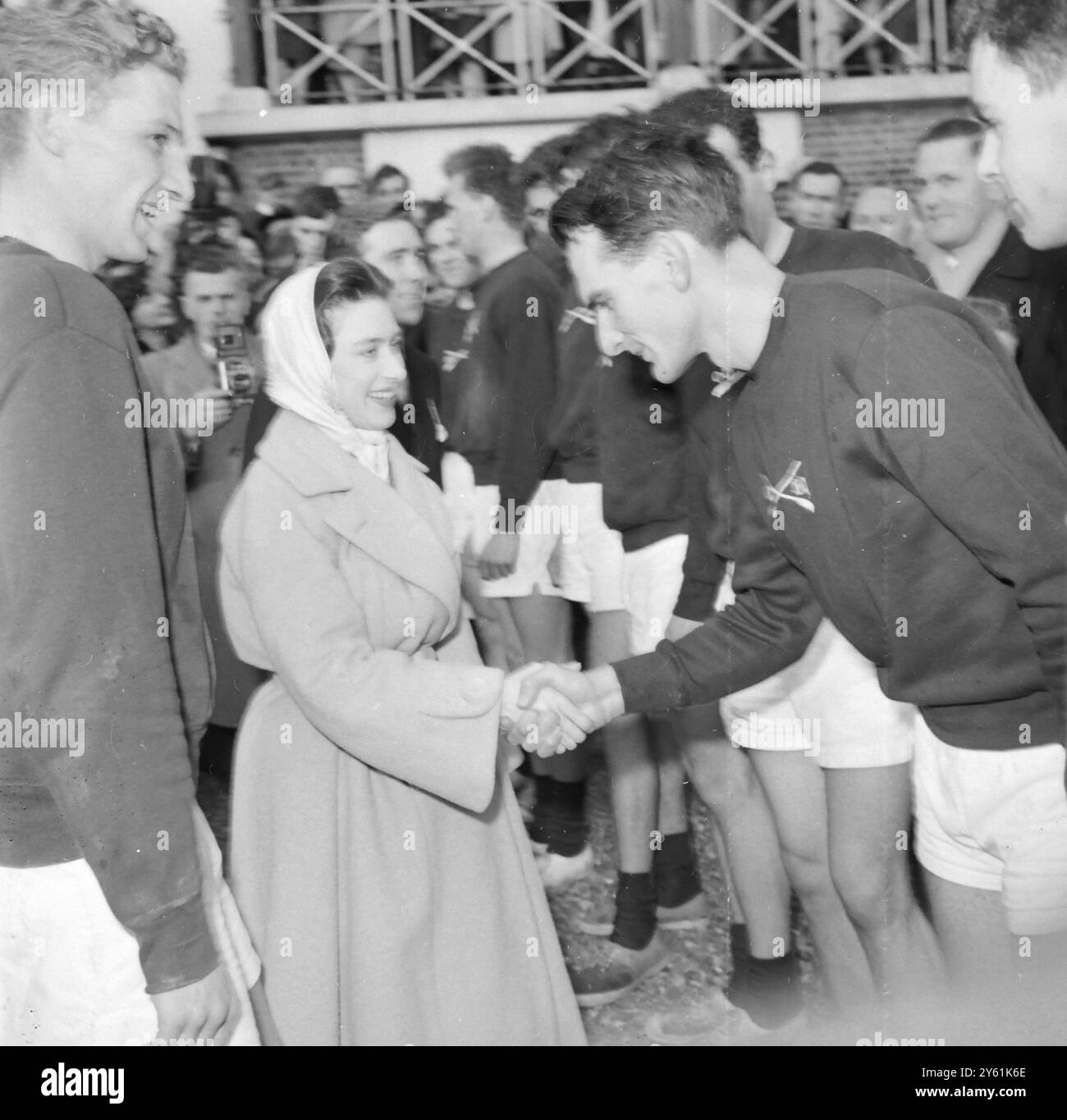 PRINCESS MARGARET ROSE CONGRATULATES OXFORD UNIVERSITY TEAM BOAT RACE ...