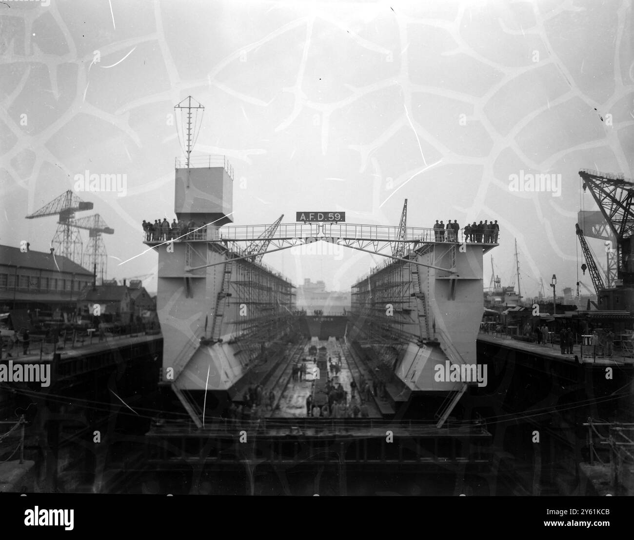FLOATING DOC ADMIRALTY FLOATING DOCK LAUNCHED AT PORTSMOUTH 31 MARCH ...