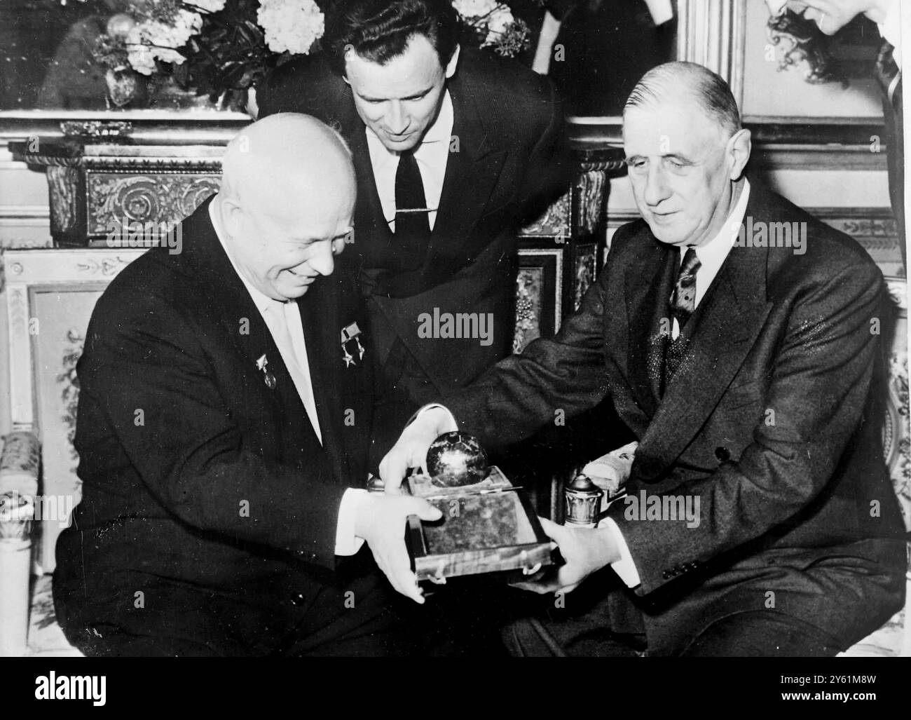 Lunik satellite hi-res stock photography and images - Alamy