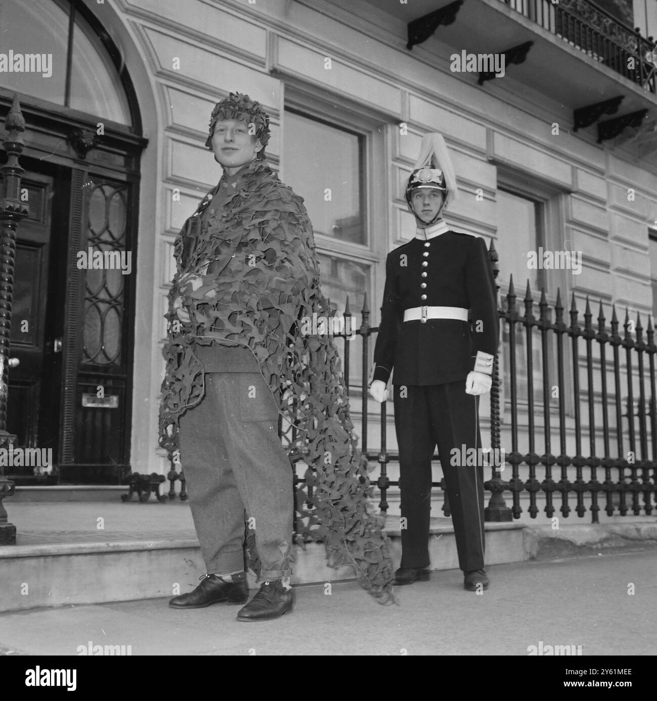 ARMY SWEDISH SOLDIERS VISIT BRITAIN 21 MARCH 1960 Stock Photo - Alamy