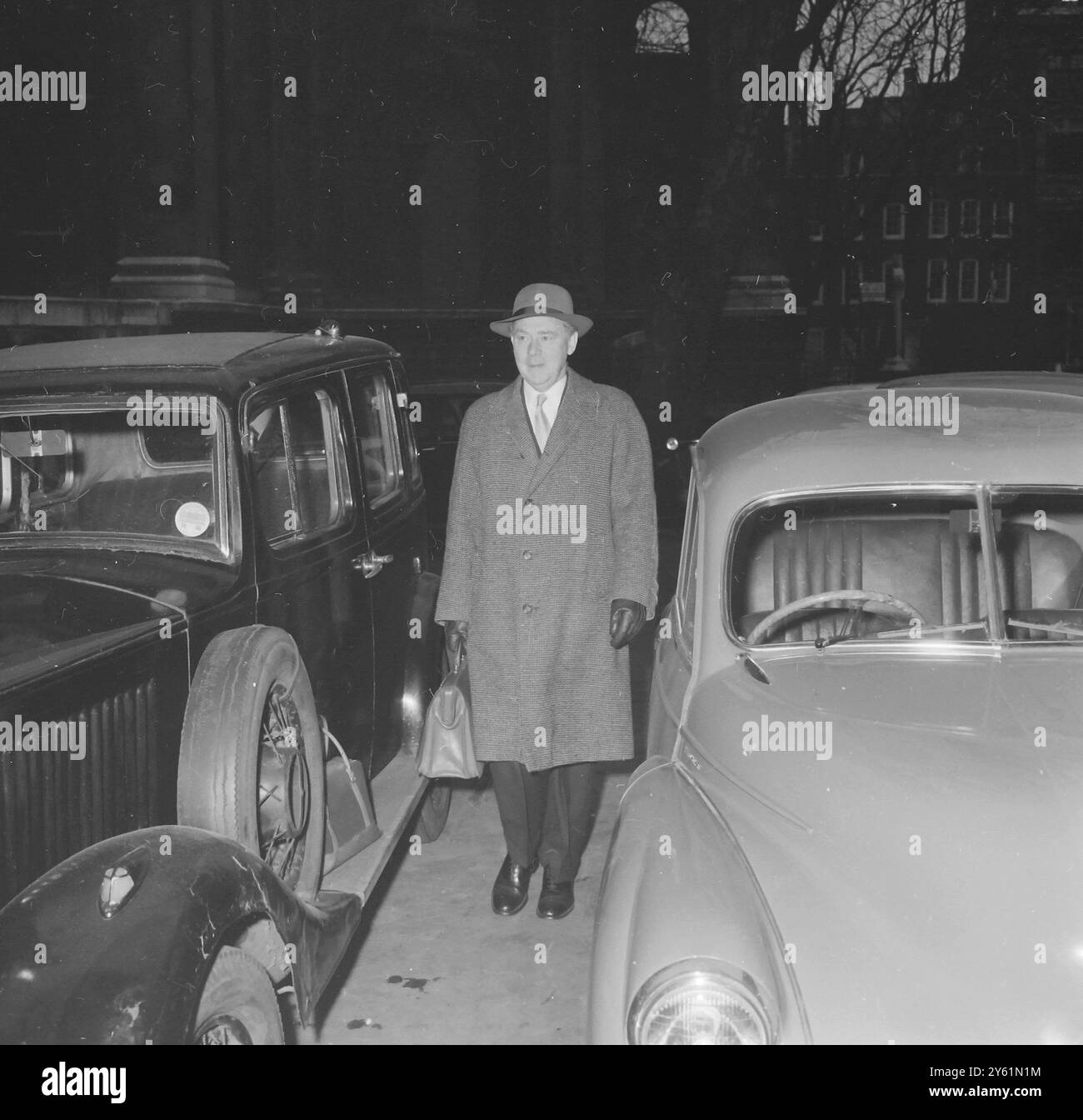 LEADER OF THE LABOUR PARTY HUGH GAITSKELL ARRIVES AT THE TRANSPORT ...