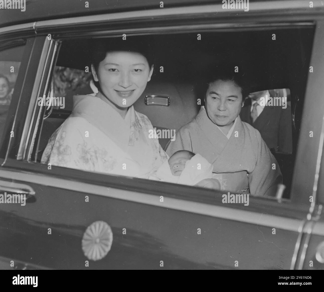 JAPANESE PRINCESS MICHIKO WITH HER BABY SON 12 MARCH 1960 Stock Photo ...