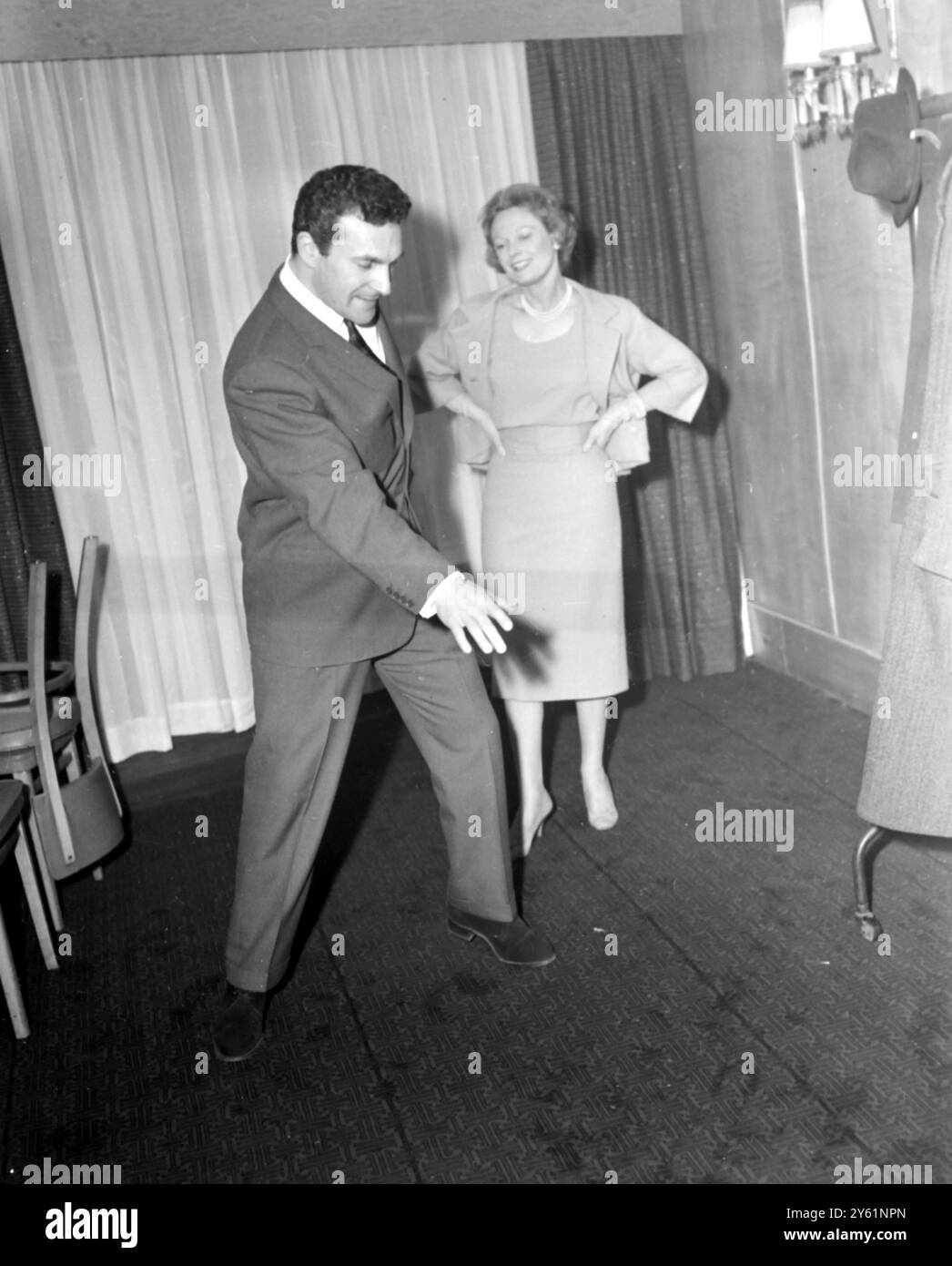 MAXIN ERNEST DANCER WITH NEAGLE ANNA / 9 MARCH 1960 Stock Photo - Alamy
