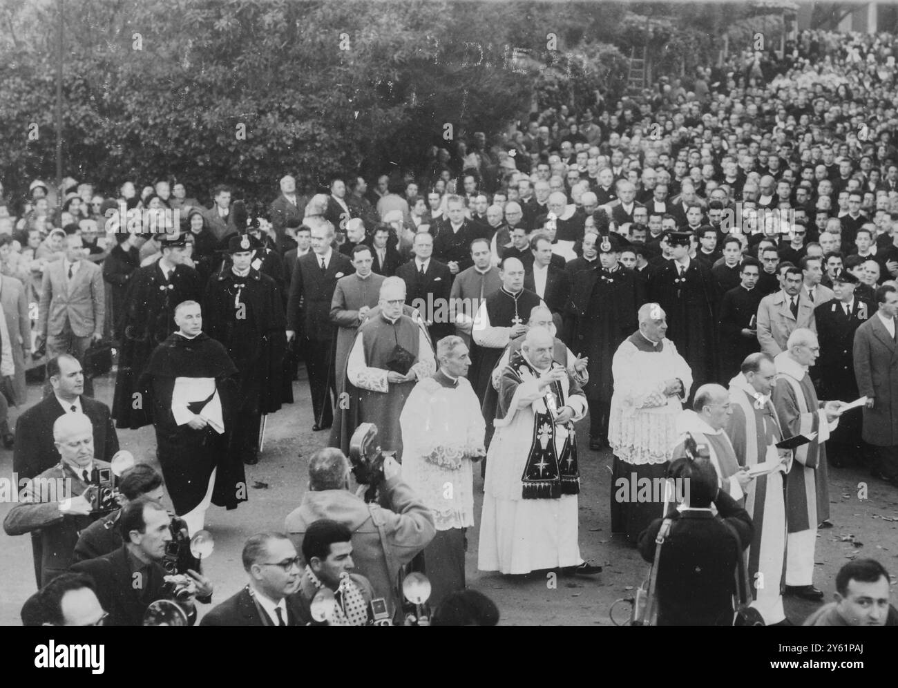 POPE JOHN XXIII BLESSING / 3 MARCH 1960 Stock Photo - Alamy