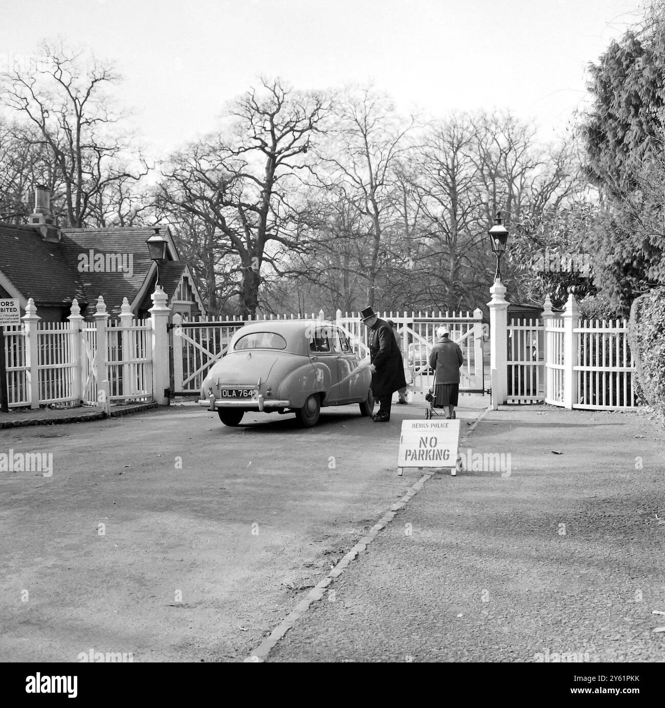 Princess margaret fiance antony hi-res stock photography and images - Alamy