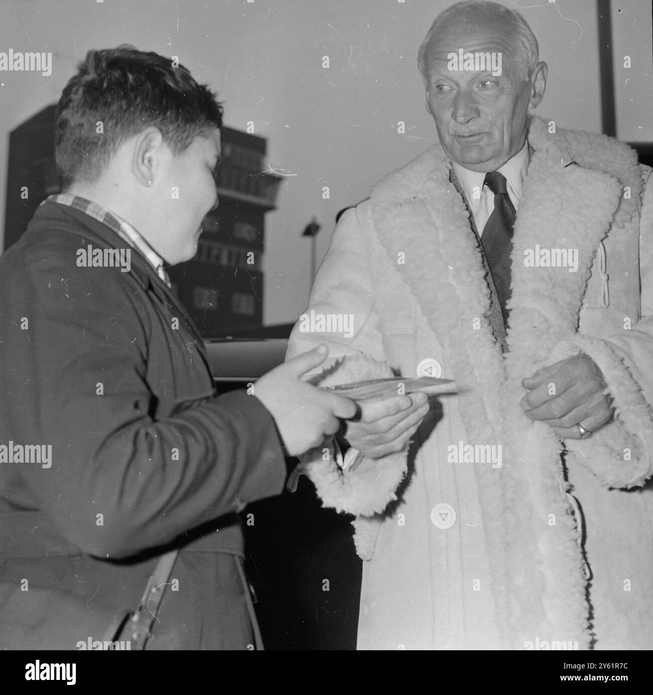 LORD MONTGOMERY GIVES HIS PLANE TICKET TO MALCOLM KITTLE 23 FEBRUARY ...