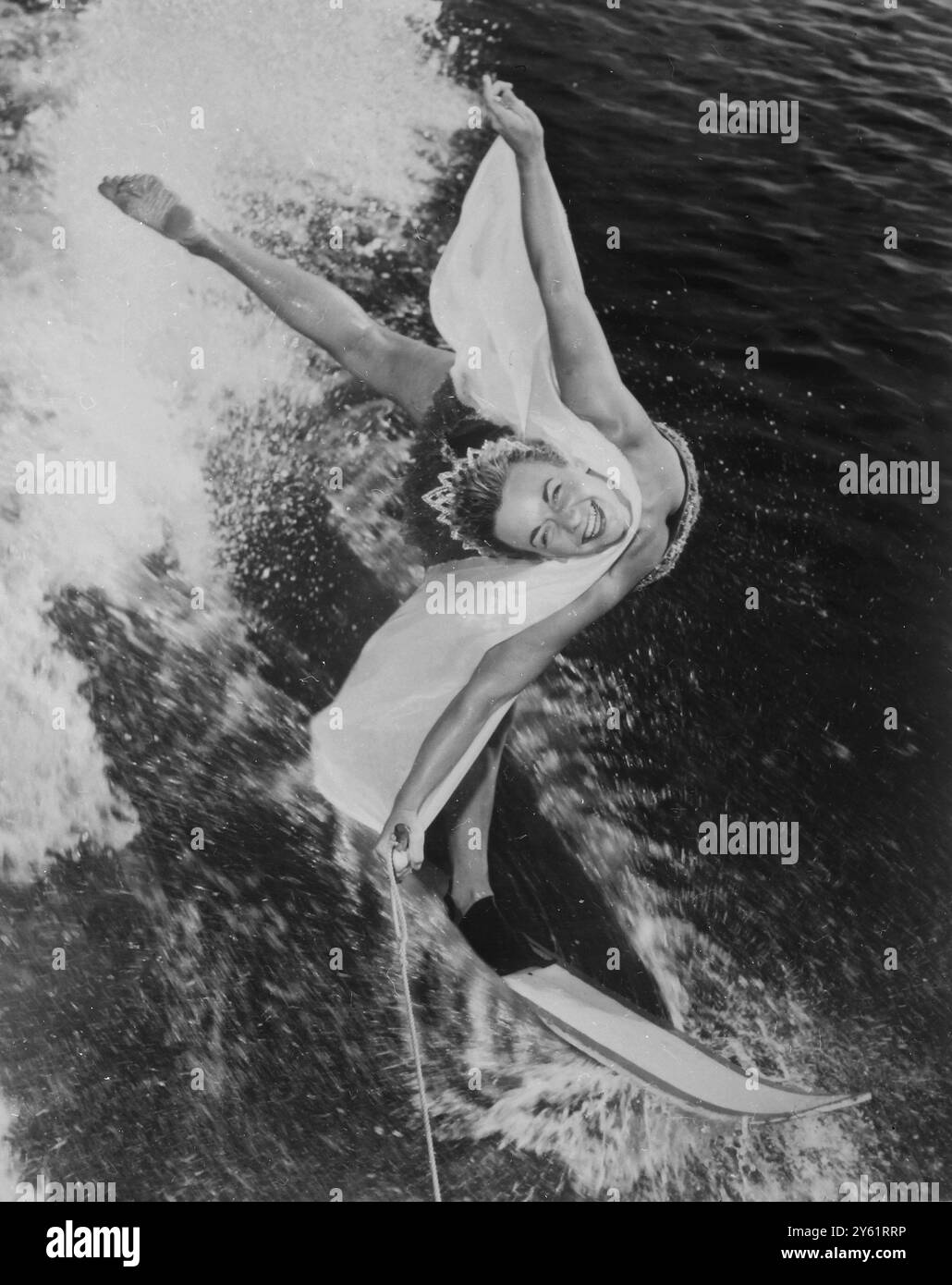 WILLA WORTHINGTON WATER SKIING AQUA BALLET ACT AT CYPRESS GARDENS 18 ...