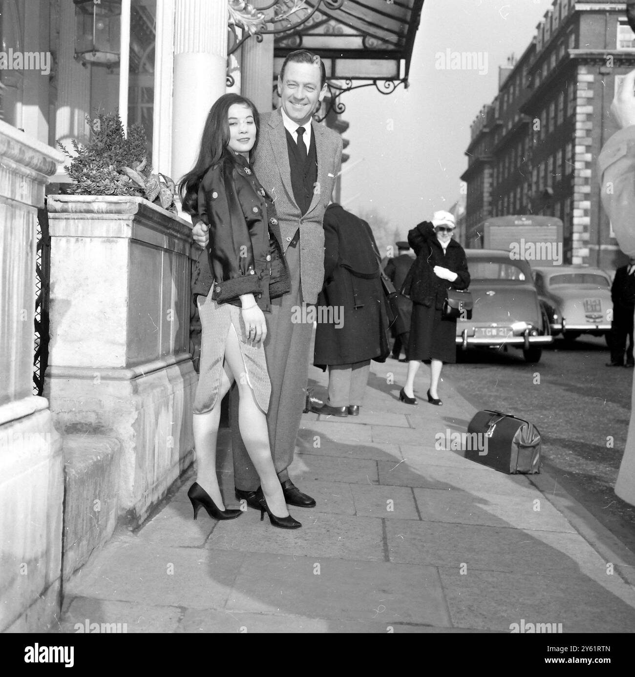 NANCY KWAN LEADING ACTRESS IN " THE WORLD OF SUZIE WONG ! WITH LEADING ...