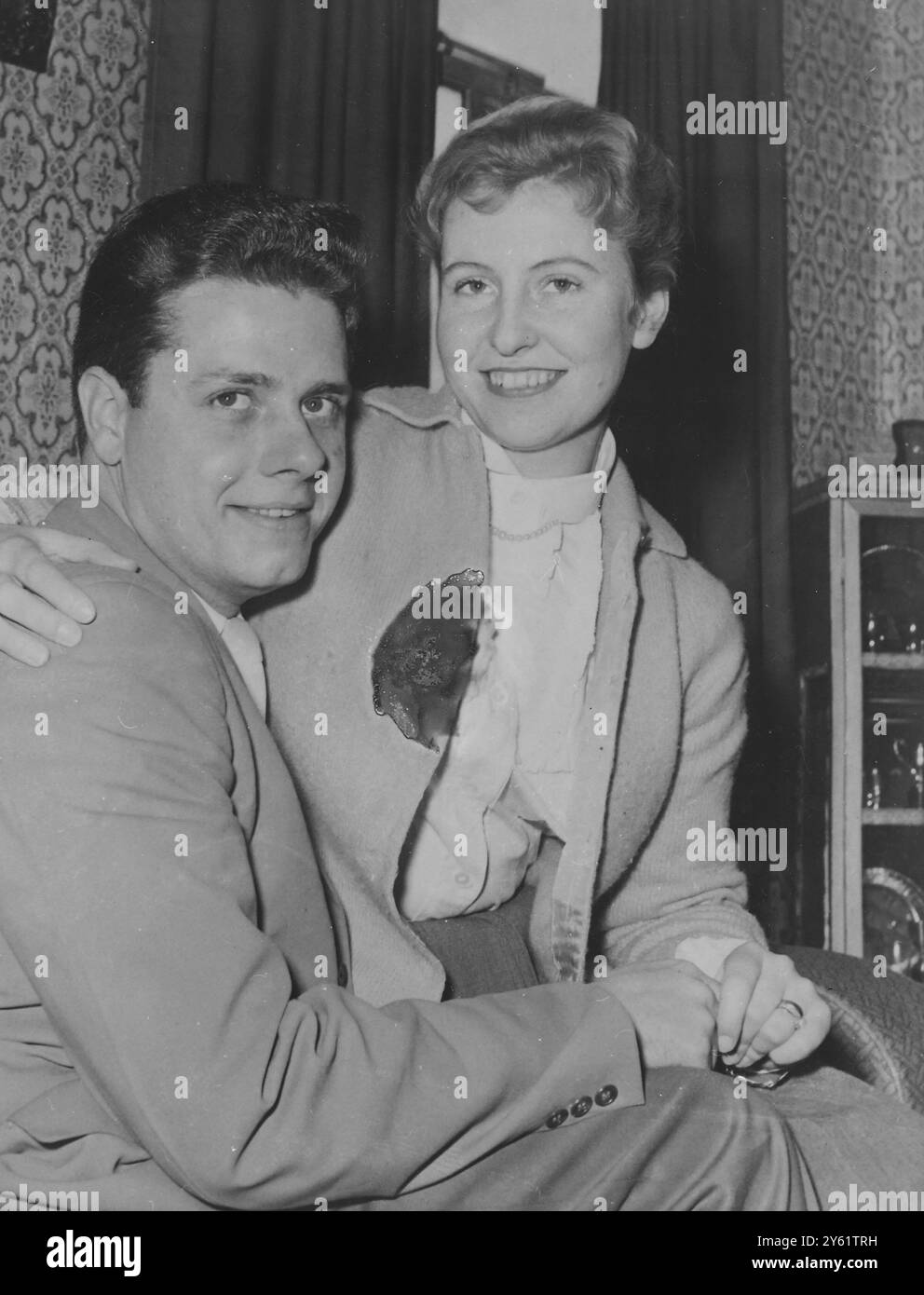 AMERICAN GIL SOUSA WITH HIS GIRLFRIEND GERMAN ROSEMARIE WIERICH TO ...