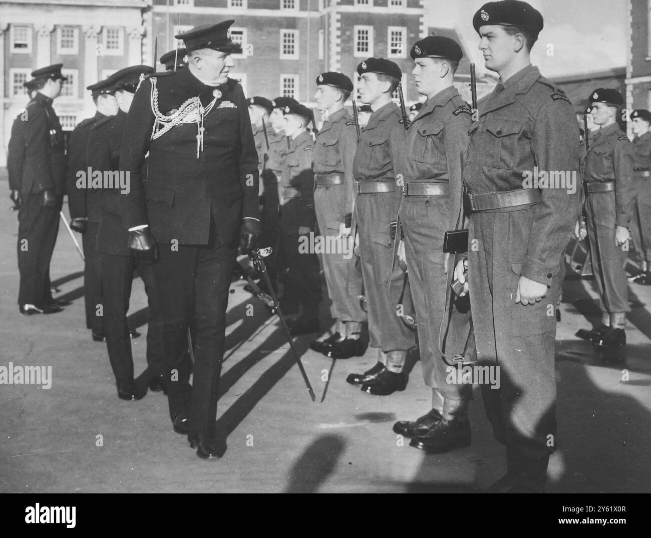 BRITISH ARMY GREEN JACKETS PASSING OUT PARADE 5 FEBRUARY 1960 Stock ...