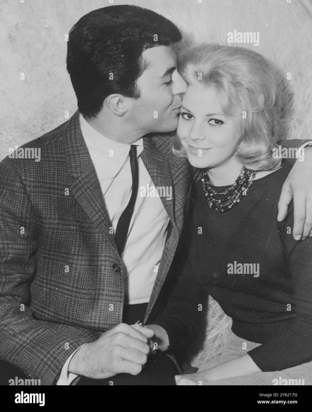 MISS DENMARK EVY NORLUND RECEIVES A KISS FROM HER FIANCE ACTOR JAMES DARREN 22 JANUARY 1960 ...