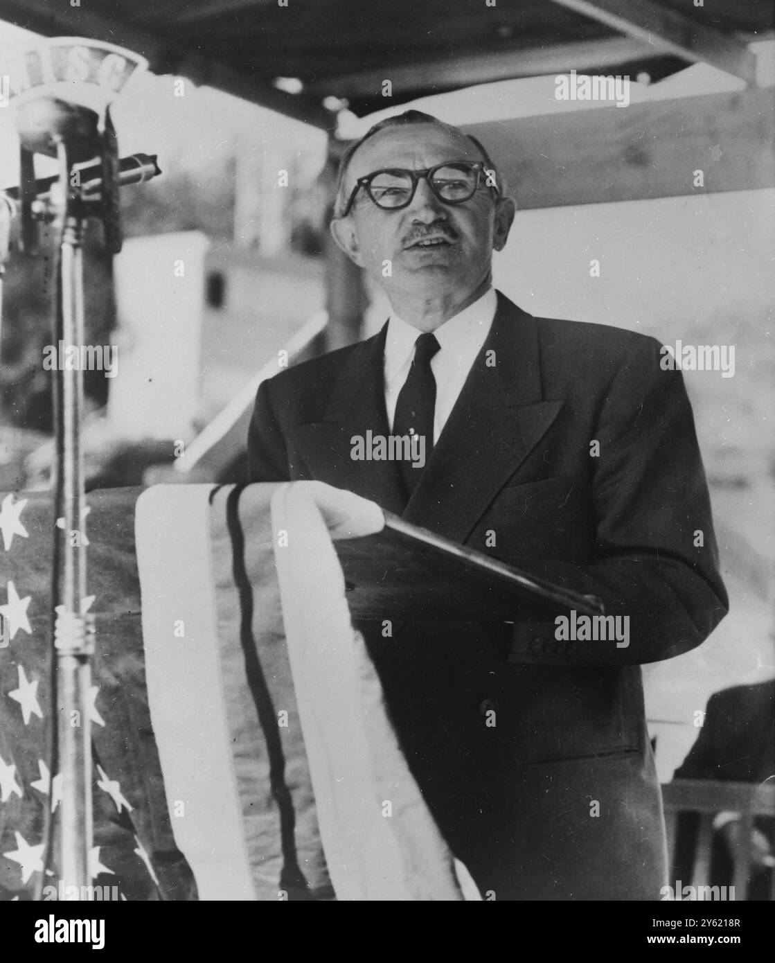 Wayne morse Black and White Stock Photos & Images - Alamy