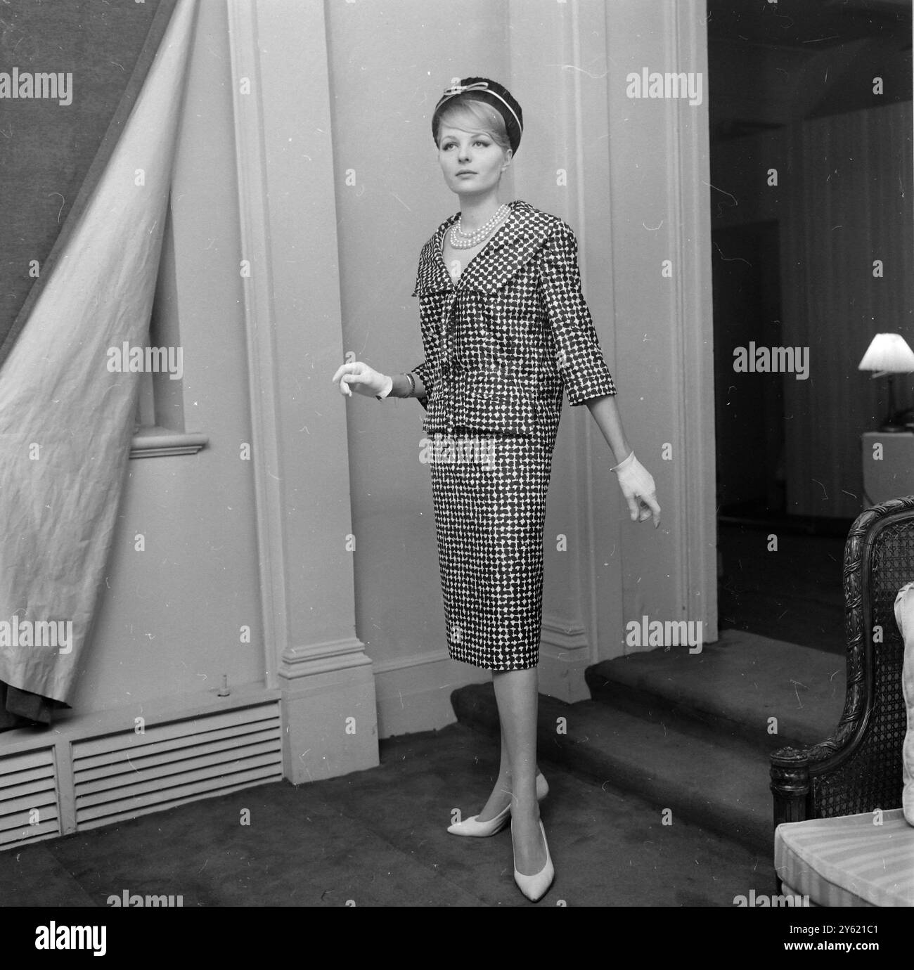 MODEL MARGARET RODGERS WEARING AN OUTFIT CREATED BY FASHION DESIGNER ...