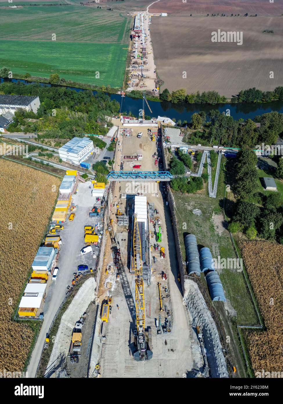 23 September 2024, Saxony-Anhalt, Salzmünde: View of the construction ...