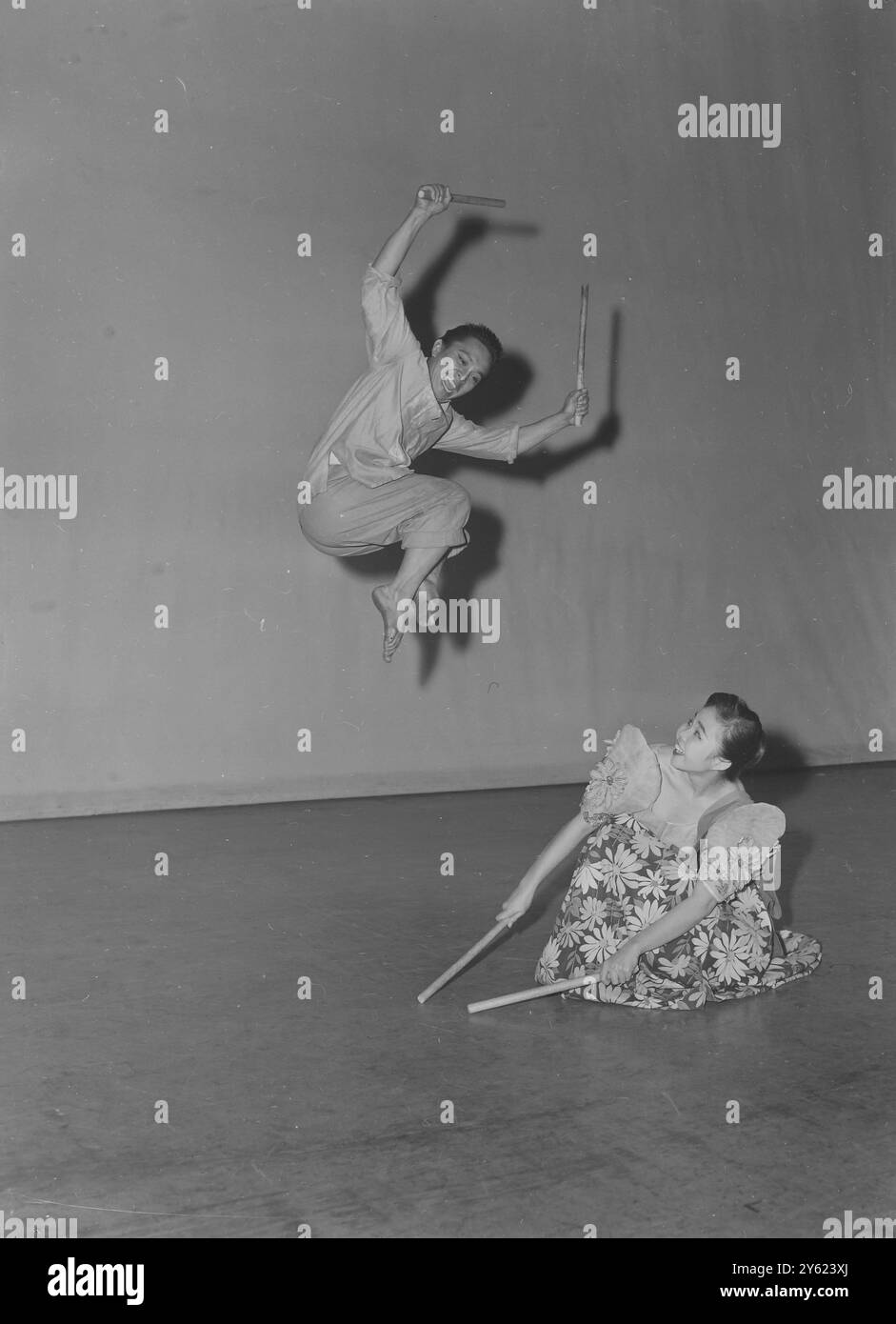 DANCING THE SAKUTING ARE KAMA GOMEZ AND ALFONS GUINO-O 11 JANUARY 1960 ...