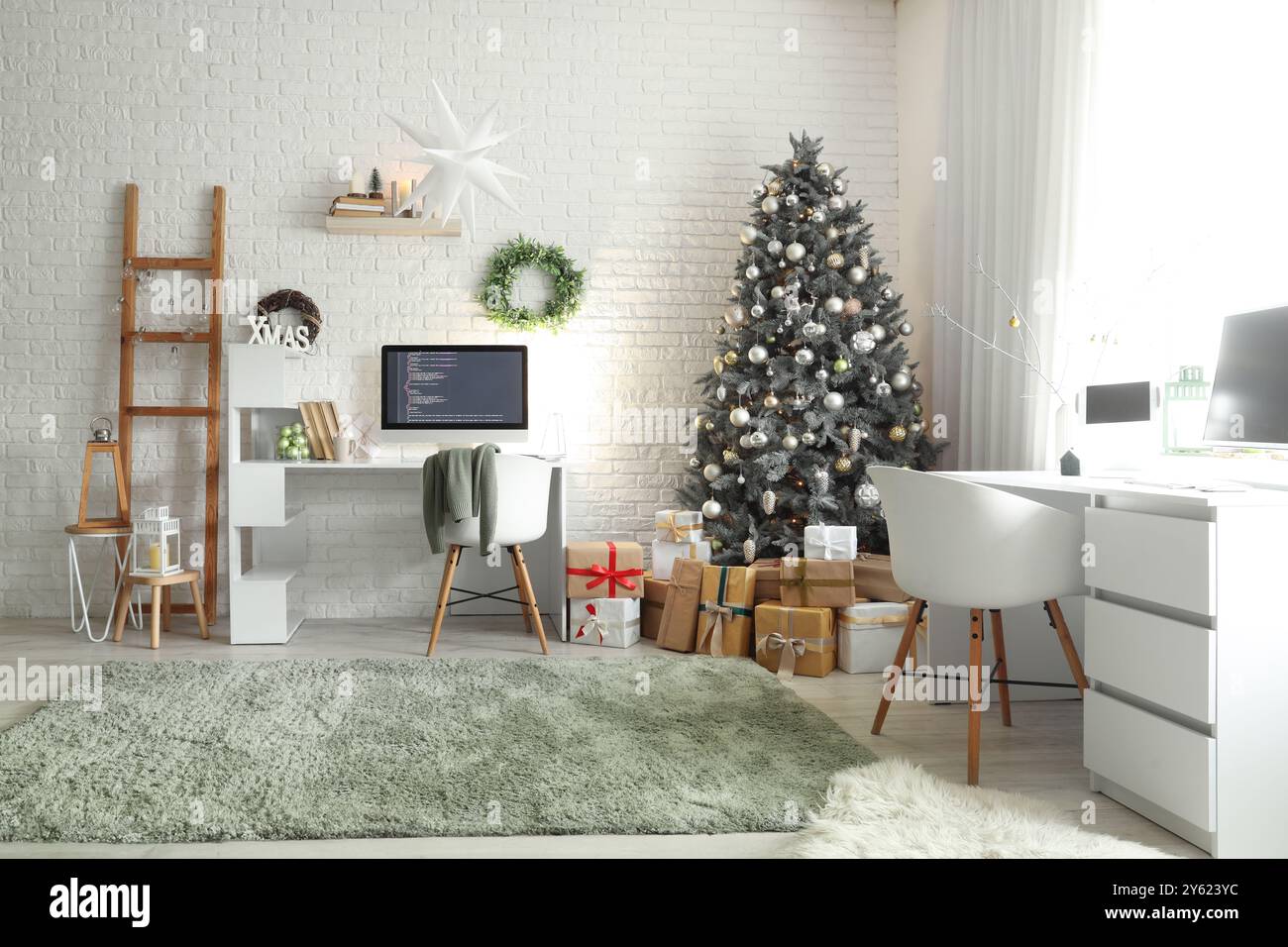 Work presents new tables hi-res stock photography and images - Alamy