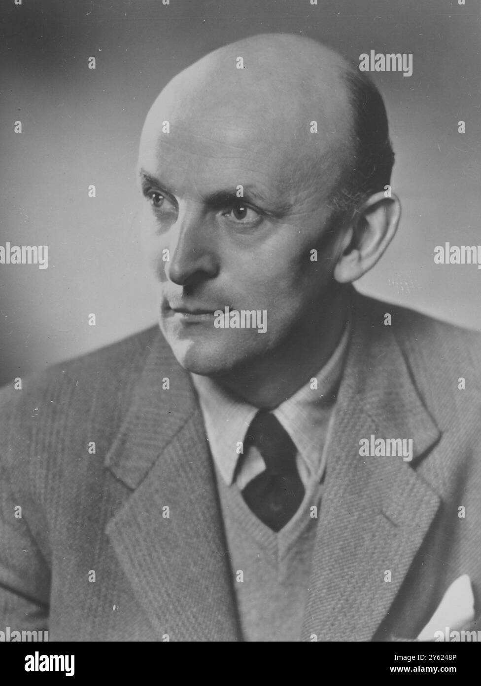 Sir george edwards hi-res stock photography and images - Alamy