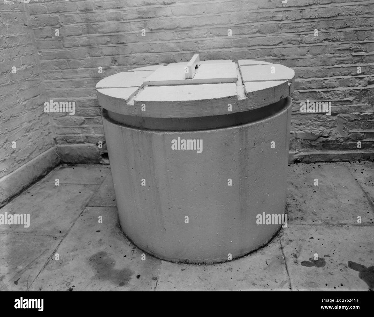Coal bin hi-res stock photography and images - Alamy