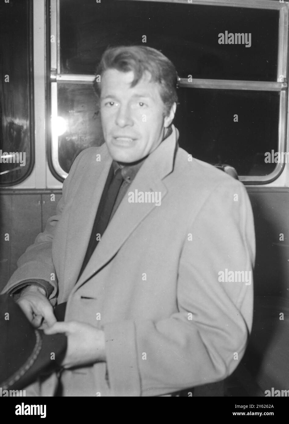 Robert horton wagon train hi-res stock photography and images - Alamy