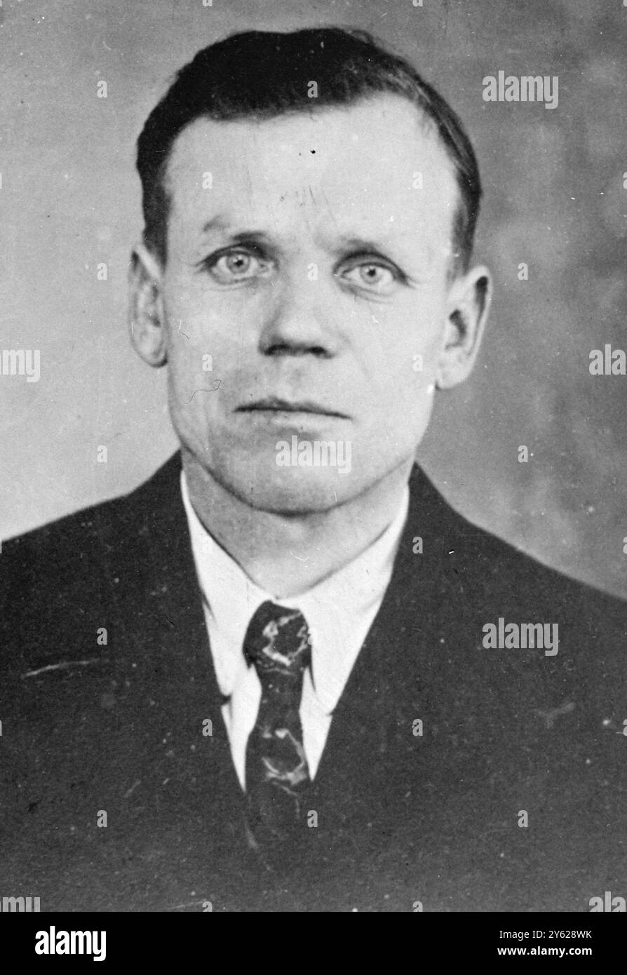 White picture dead face on Black and White Stock Photos & Images - Alamy