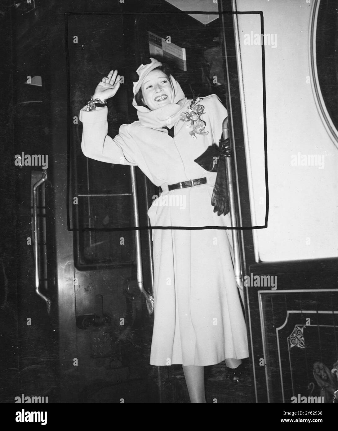 Margo Grahame, British film star waves goodbye from the Golden Arrow ...