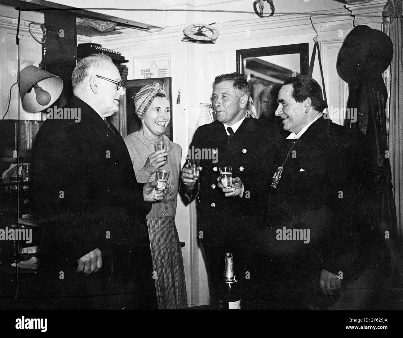 Bringing a breath of the spacious days of sail to busy steamer - choked ...