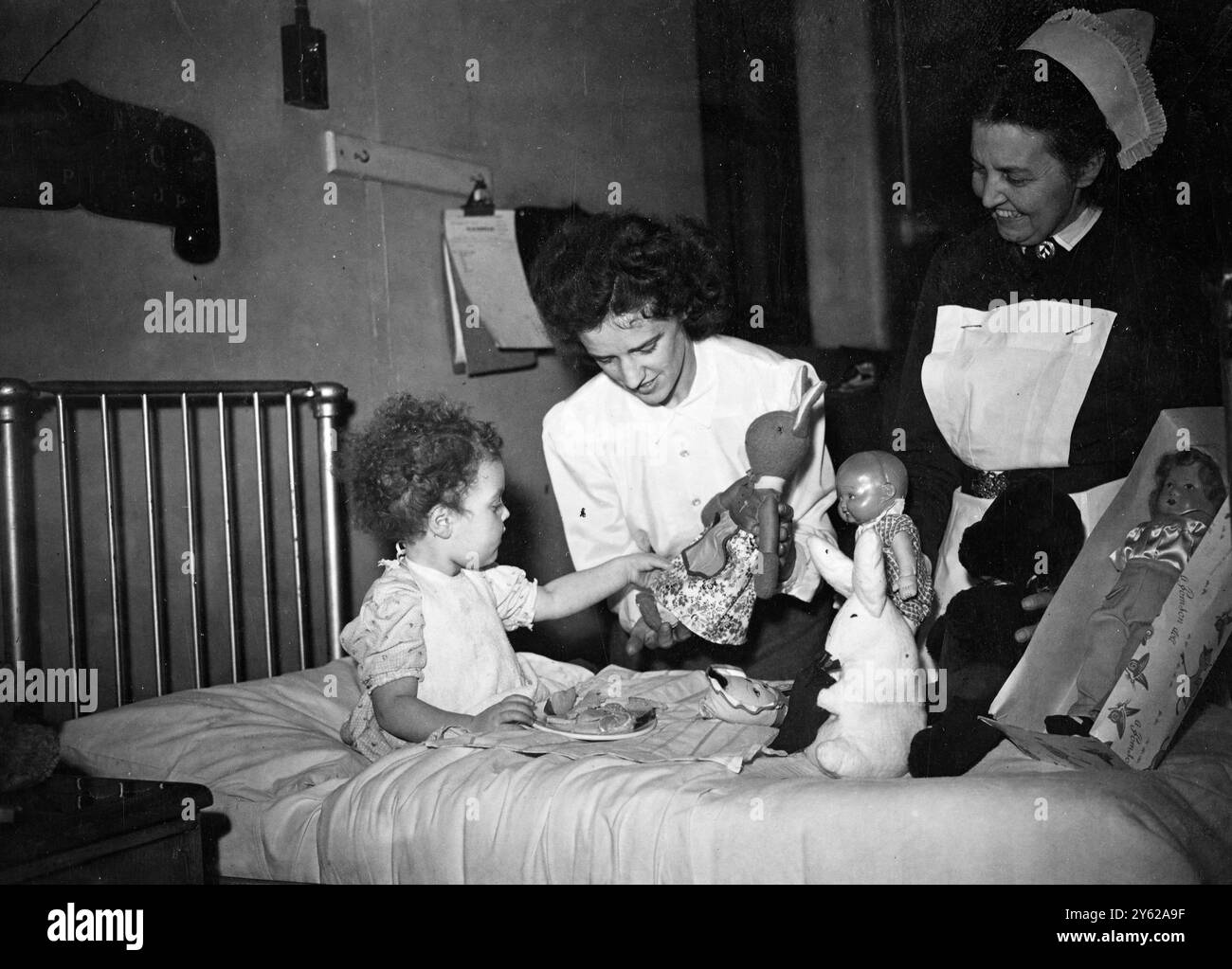 Elizabeth ward miss hi-res stock photography and images - Alamy
