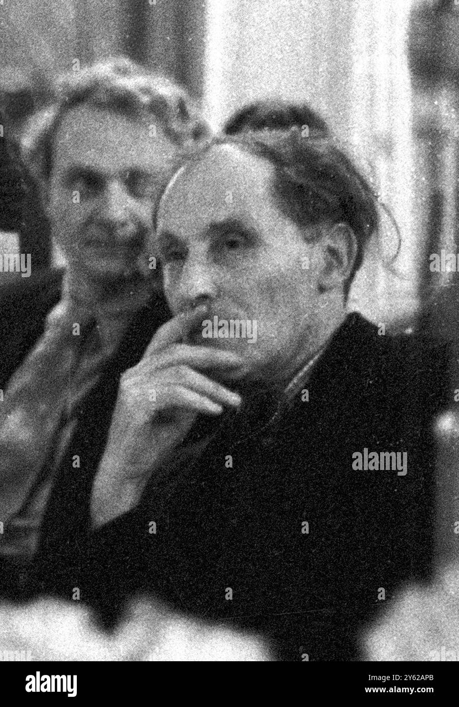 The queens gold medal for poetry hi-res stock photography and images ...