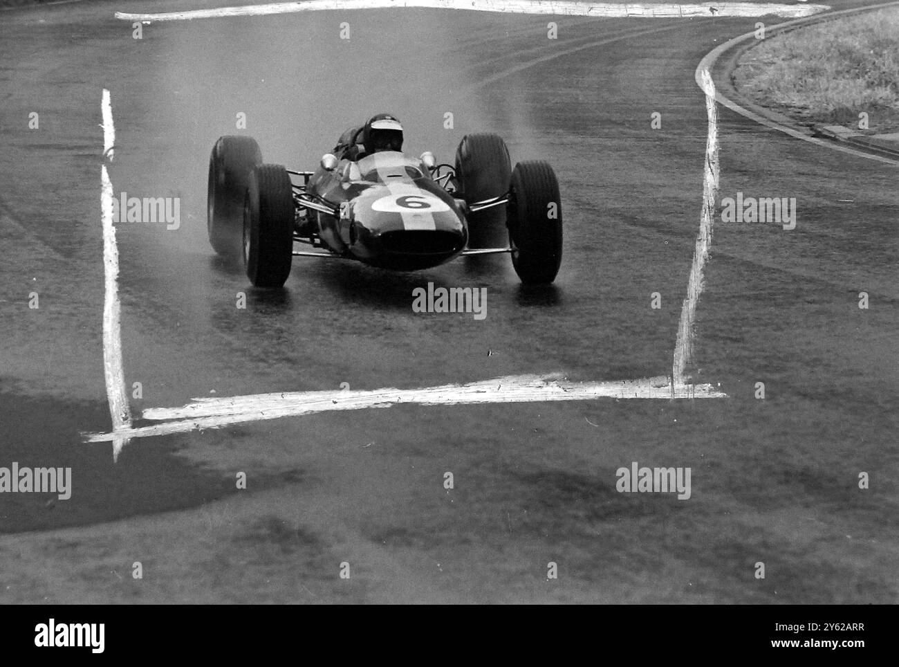 MOTOR CAR WEST GERMAN GRAND PRIX JIM CLARKE AT SPEED ; 21 JULY 1964 Stock Photo - Alamy