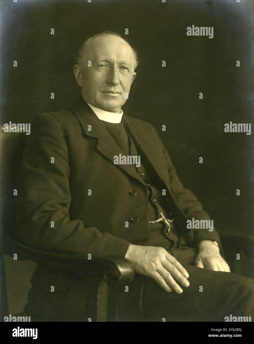 ARCHIVE BOX 19 ARC 0557 Reference: 003422 REV . FRANCIS QUINN DATE ...