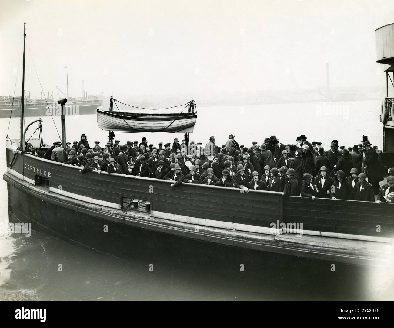 1920s london dock hi-res stock photography and images - Alamy