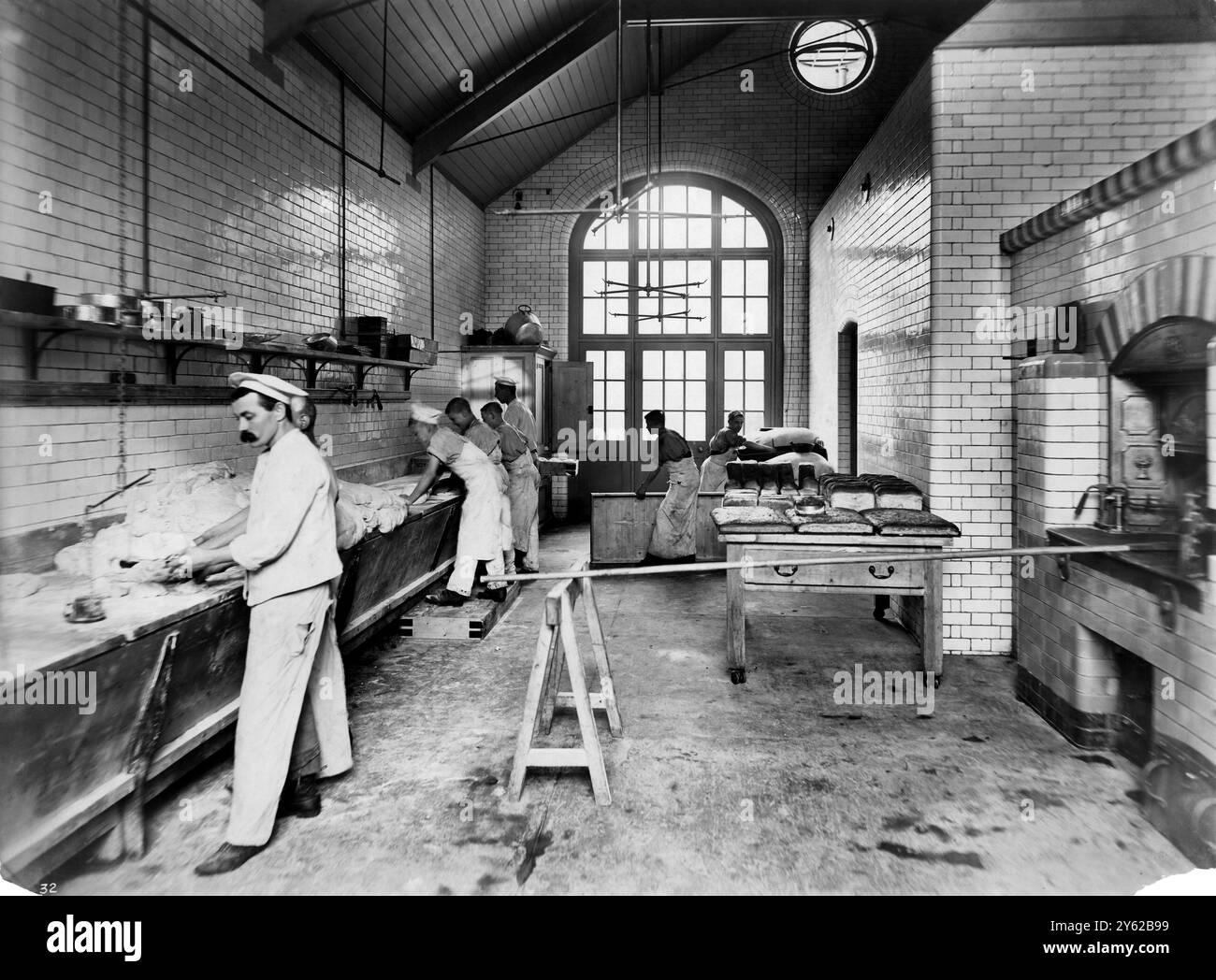 ARCHIVE BOX 6 ARC 0220 Reference: 001517 STEPNEY BOYS HOME : THE BAKERY ...