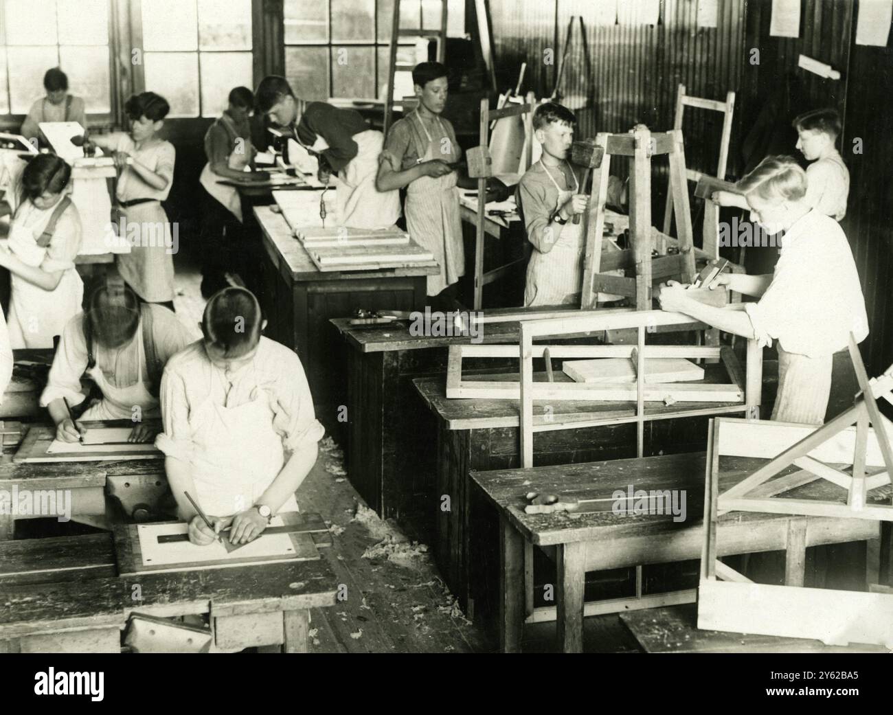 20th century england classroom hi-res stock photography and images - Alamy