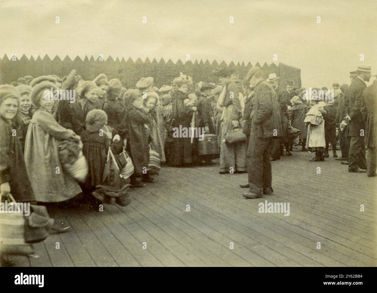 ARCHIVE BOX 4 ARC 0119 Reference: 001427 CANADA PARTY ON QUAYSIDE ...