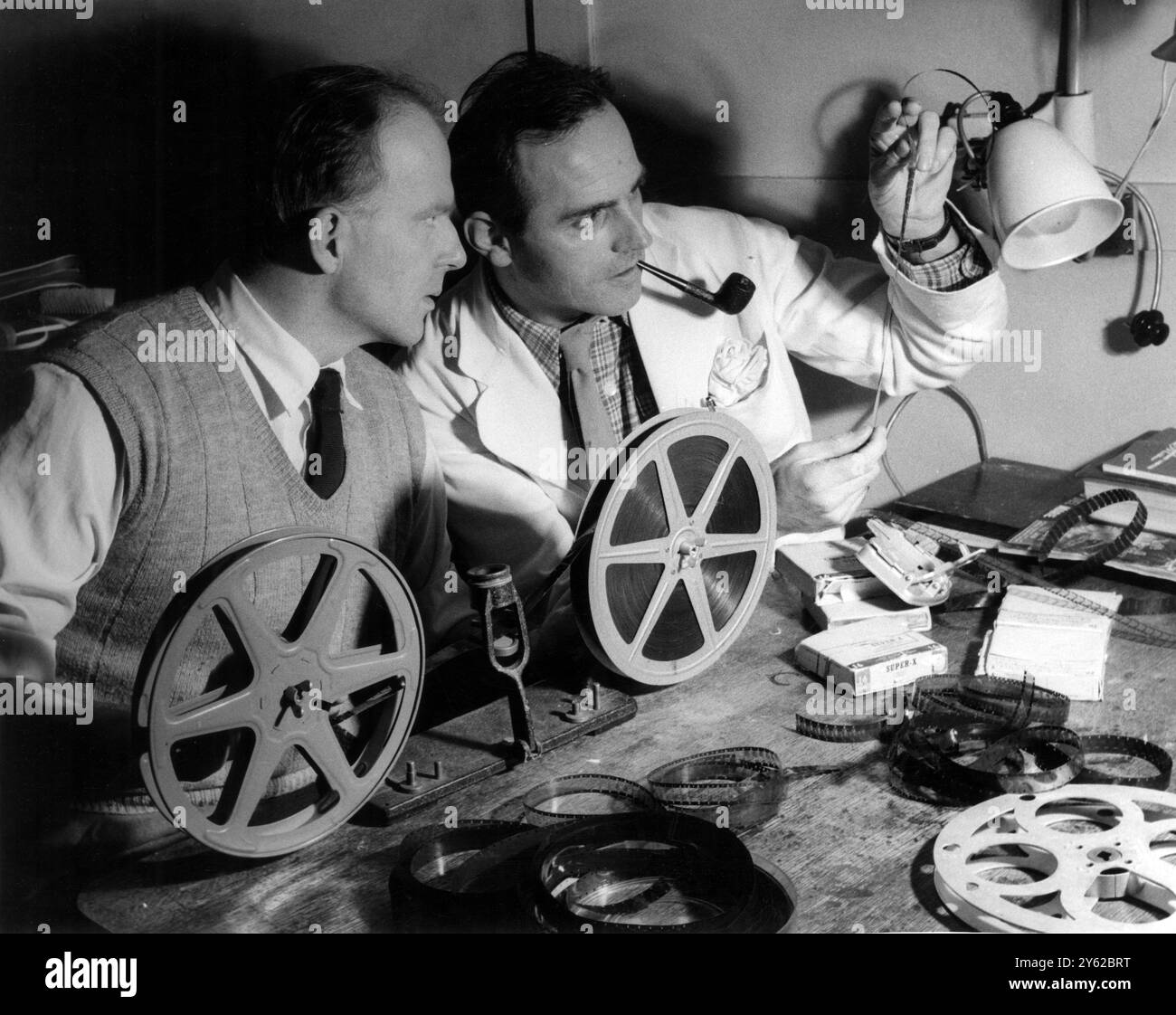 1950s doctor smoking hi-res stock photography and images - Alamy