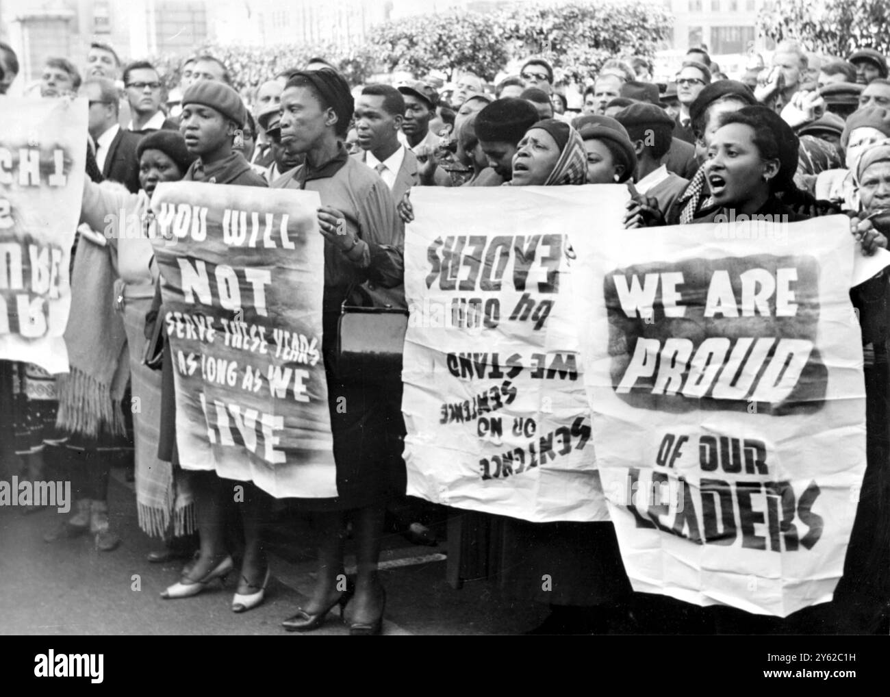 Who is nelson mandela hi-res stock photography and images - Alamy